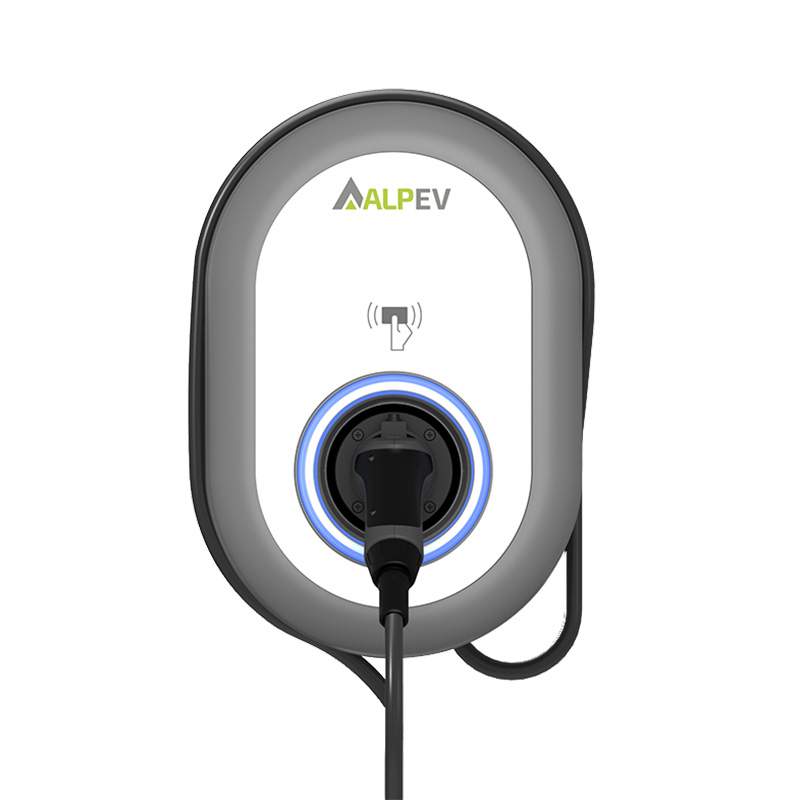 Laad je juist op? Vind de passende oplader voor je auto!